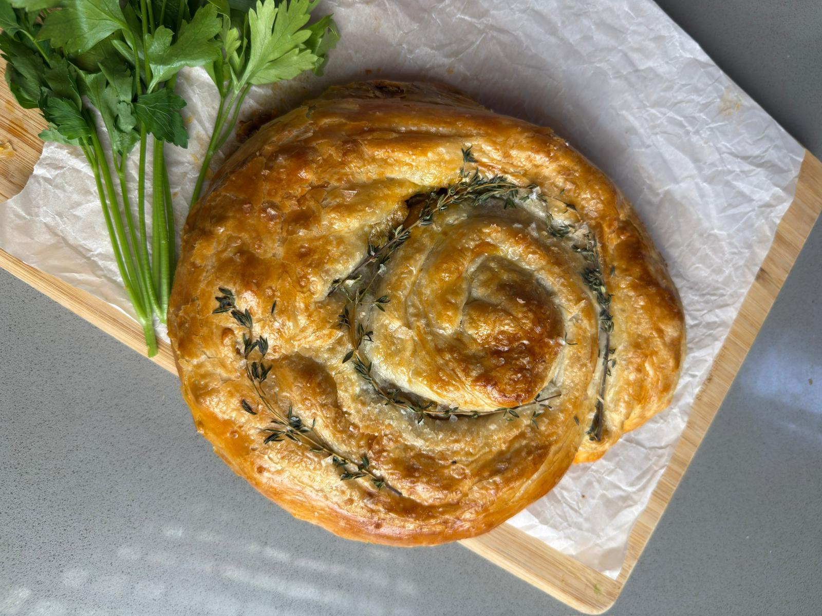 מאפה פילאס במילוי בשר ומנגולד - פודי - Foody